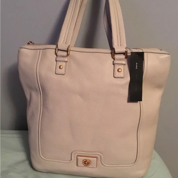 Marc Jacobs | Bags | New Authentic Marc Jacobs Beige Large Shoulder Bag ...